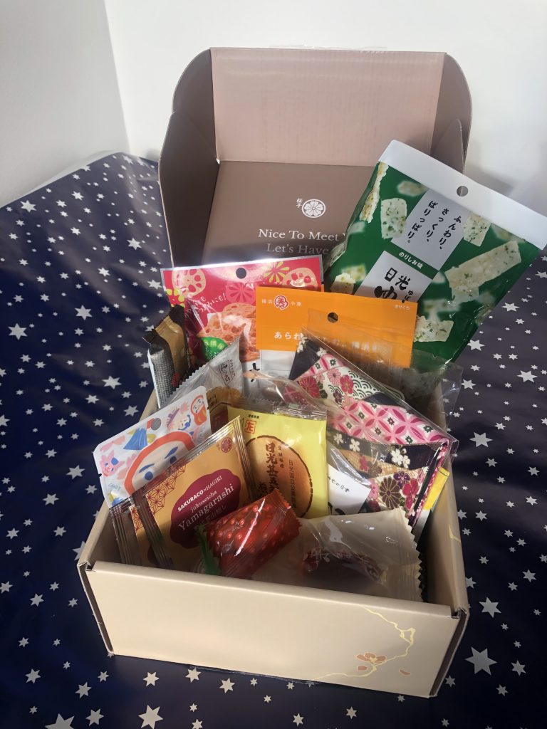 Sakuraco Traditional Japanese Snack Box: Peek Inside! [December 2022 ...