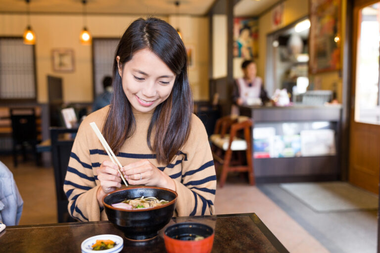 Did You Know These Japanese Food Etiquette Rules? - Team Japanese