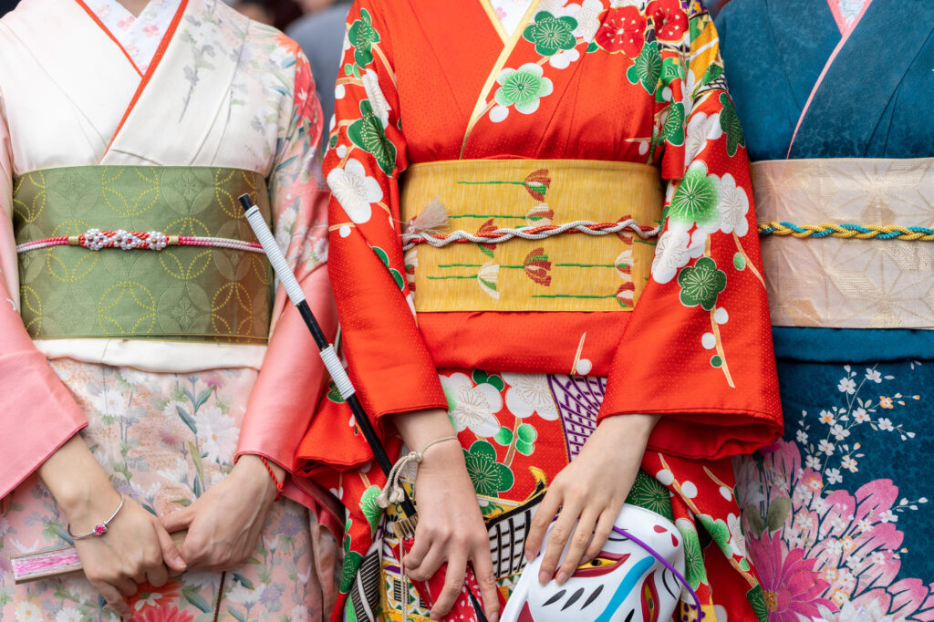 Your Complete Guide to Traditional Japanese Clothing: Kimono, Yukata, Hakama and More - Team ...